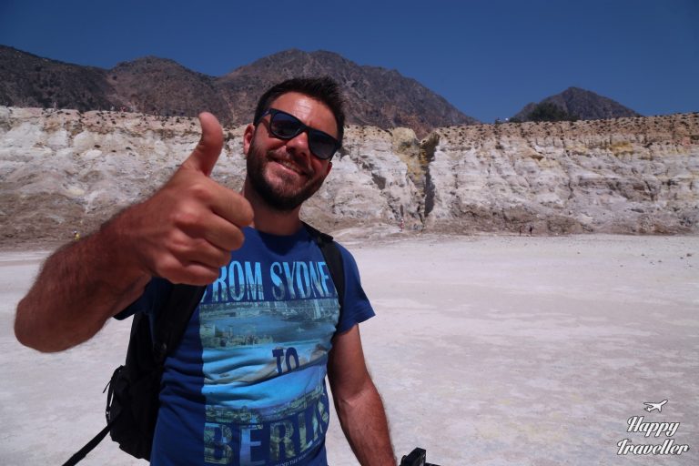 Ο μεγαλύτερος υδροθερμικός κρατήρας - Happy Traveller