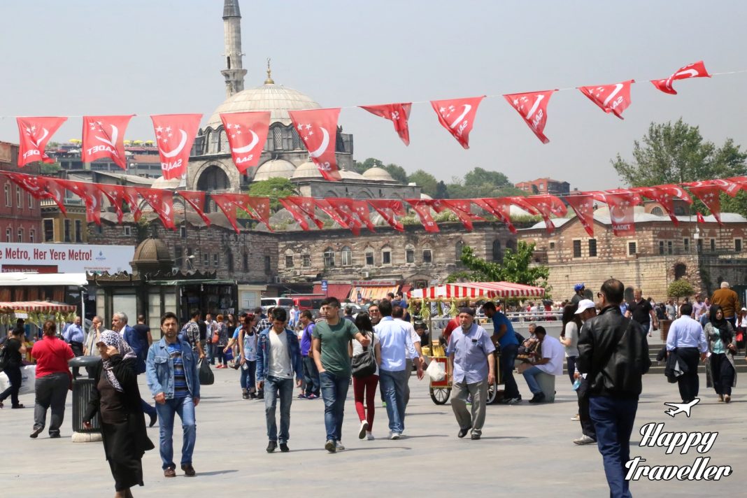 ΚΩΝΣΤΑΝΤΙΝΟΥΠΟΛΗ: Ταξιδιωτικός οδηγός - Happy Traveller